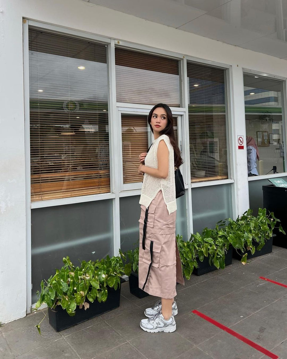 Vest Rajut Wanita Pluto Blend Mesh Vest - Styling by Jessica – Bobo Tokyo