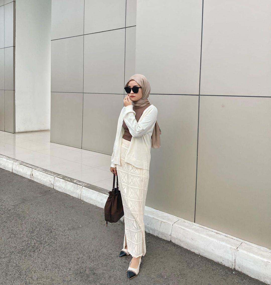 Rok Rajut Chrocet Tillburg - Styling by Neng Dewi Suci Rahayu – Bobo Tokyo